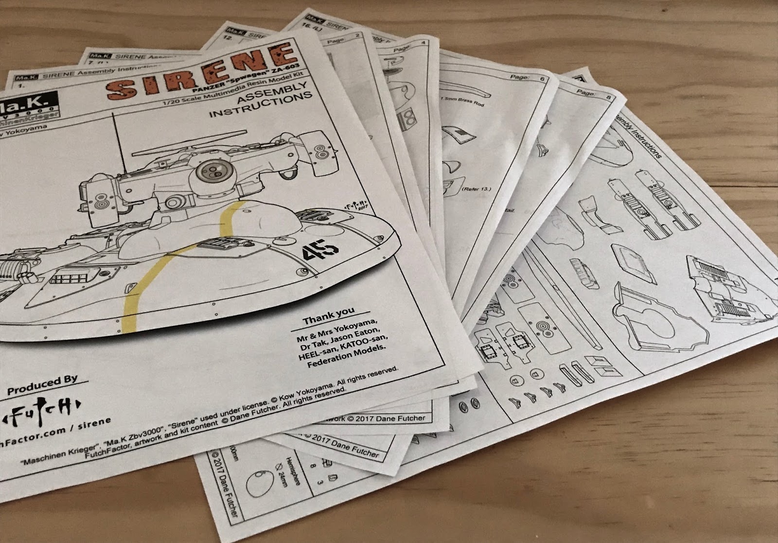 2 plastic cats luvs Maschinen Krieger