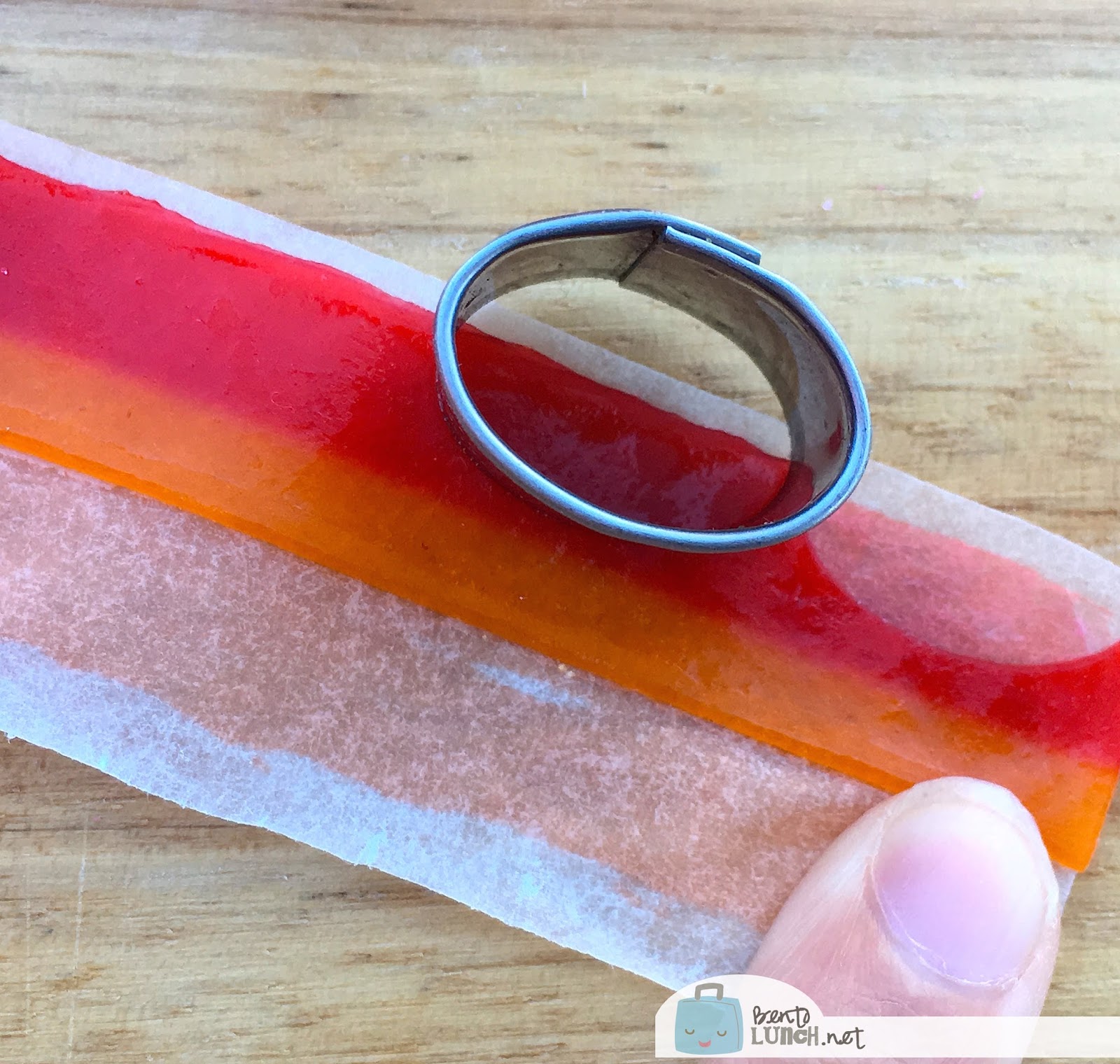 DreamWorks TROLLS: Make Easy Troll Cupcakes!