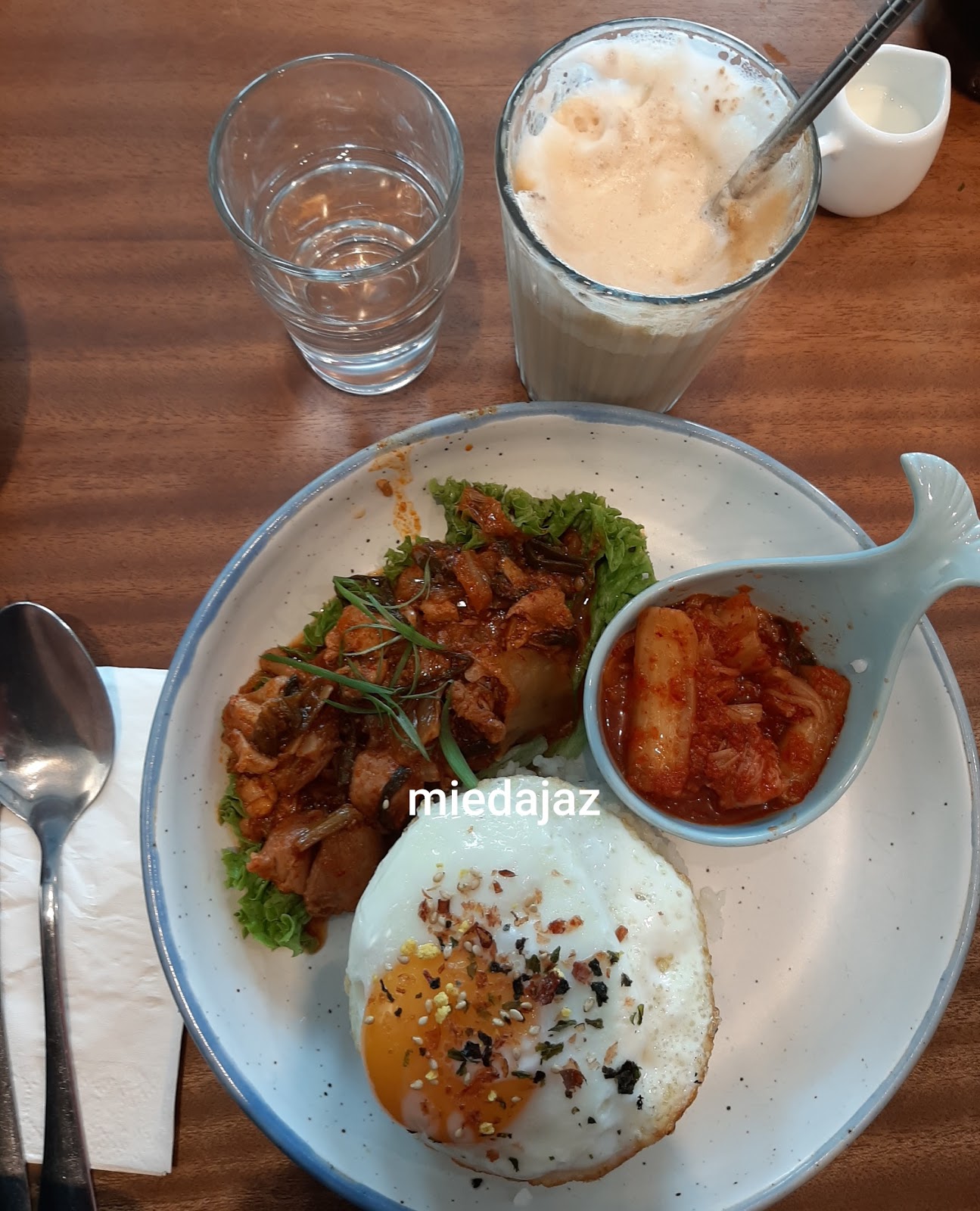 TEMPAT MAKAN BEST DI MANJUNG