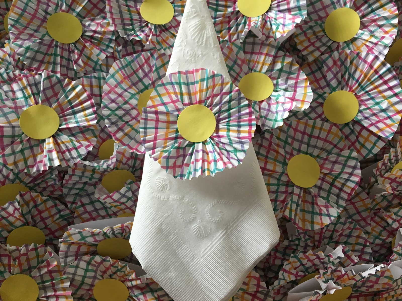 CreateJoy2Day: Maypole Centerpiece