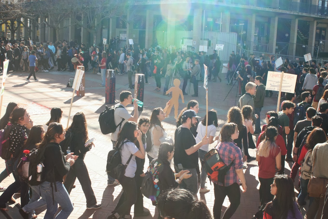 Ergoat: Recognizing “Protest Theater” Facades at #No2Napolitano and Beyond