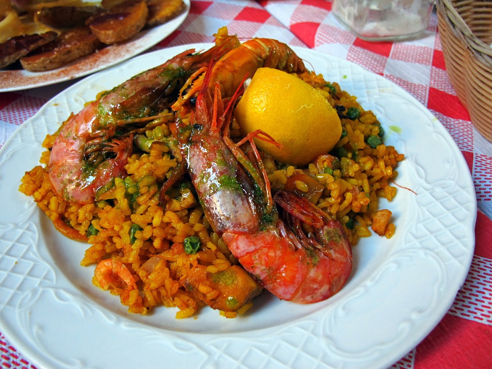 The Hungry-Trotting Couple.....goes ANYWHERE!: Valencia, Spain ...