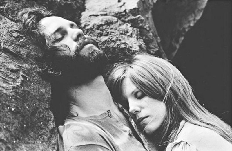 Jim Morrison and His Girlfriend Pamela Courson Taken by Edmund Teske in ...