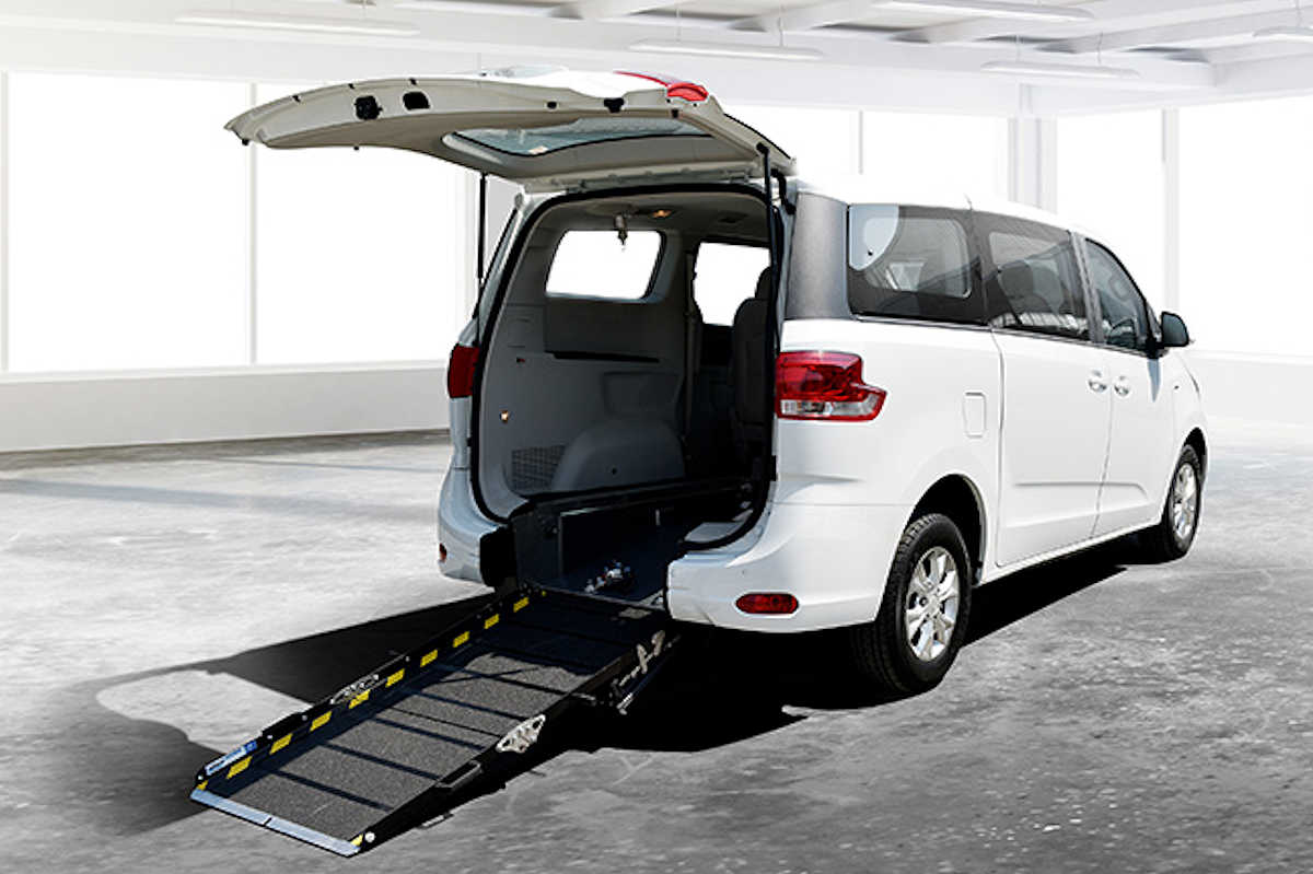 Maxus Philippines to Offer PWD-Friendly Version of the G10 MPV ...