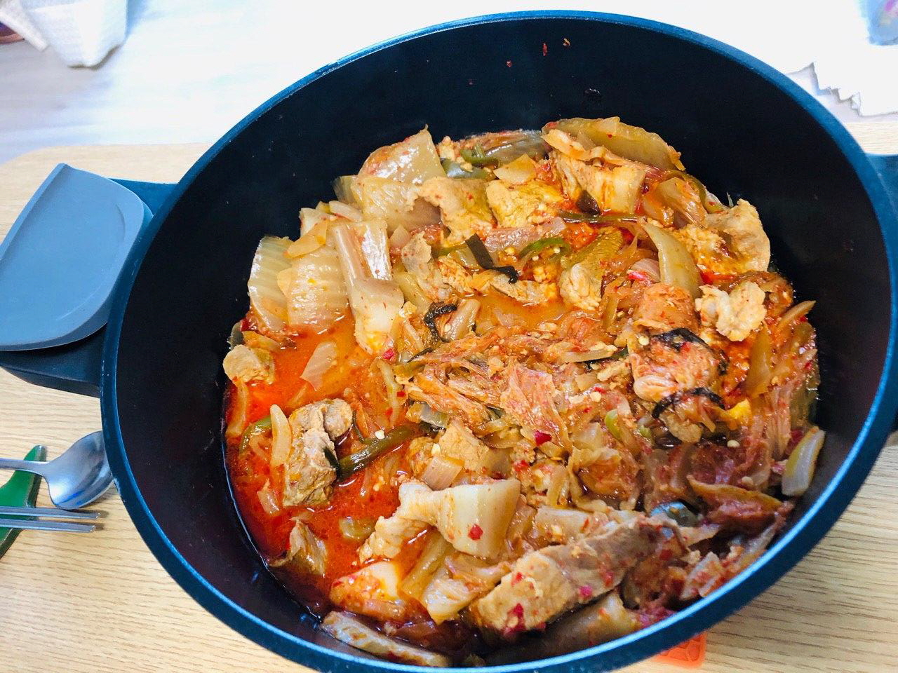 [Food] Kimchijjim (김치찜, Steamed Kimchi and Pork) ~ peacebreeze