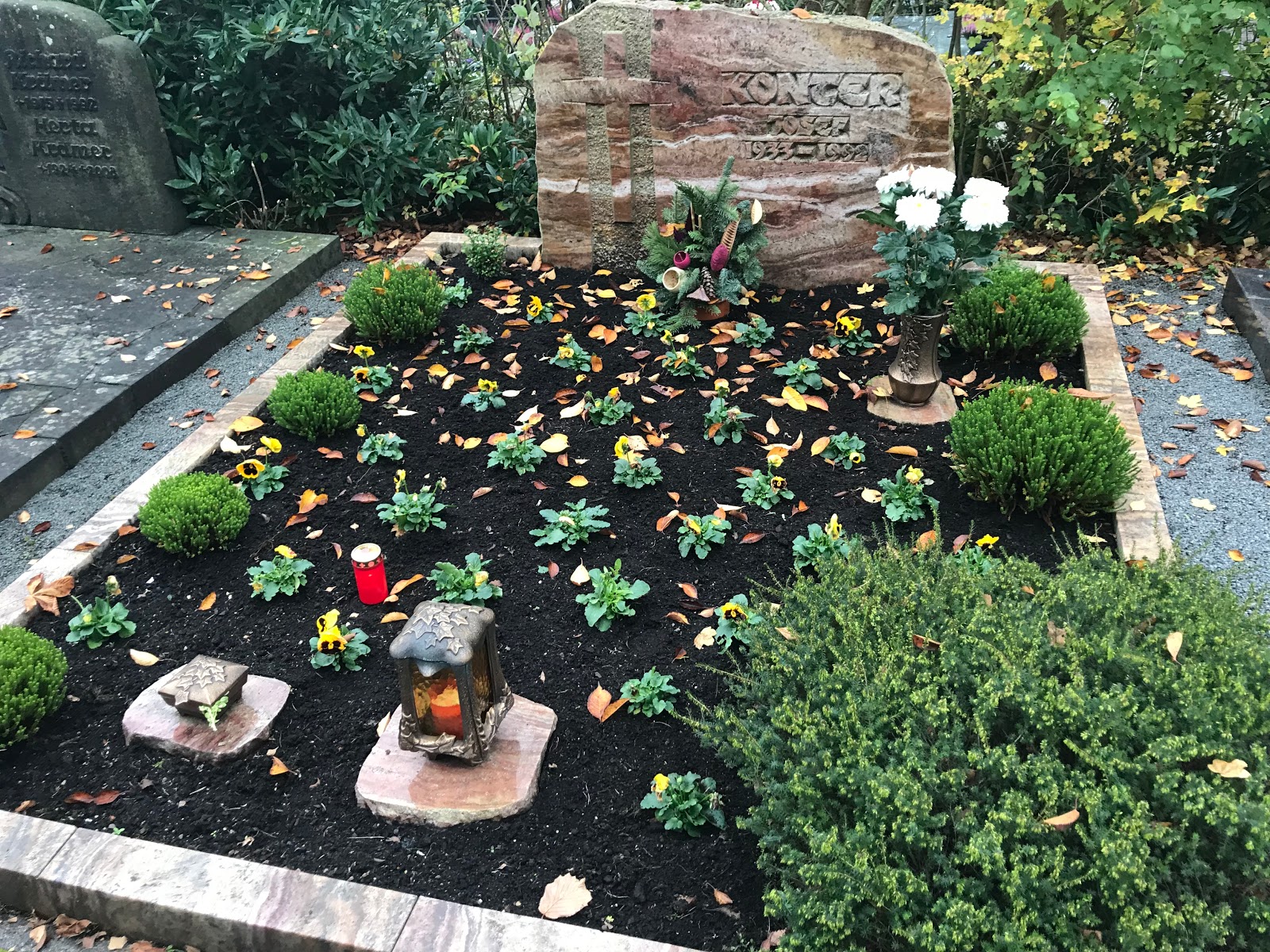 Florida Coalcracker Chronicles: Today We Went to the Bitburg Cemetery ...