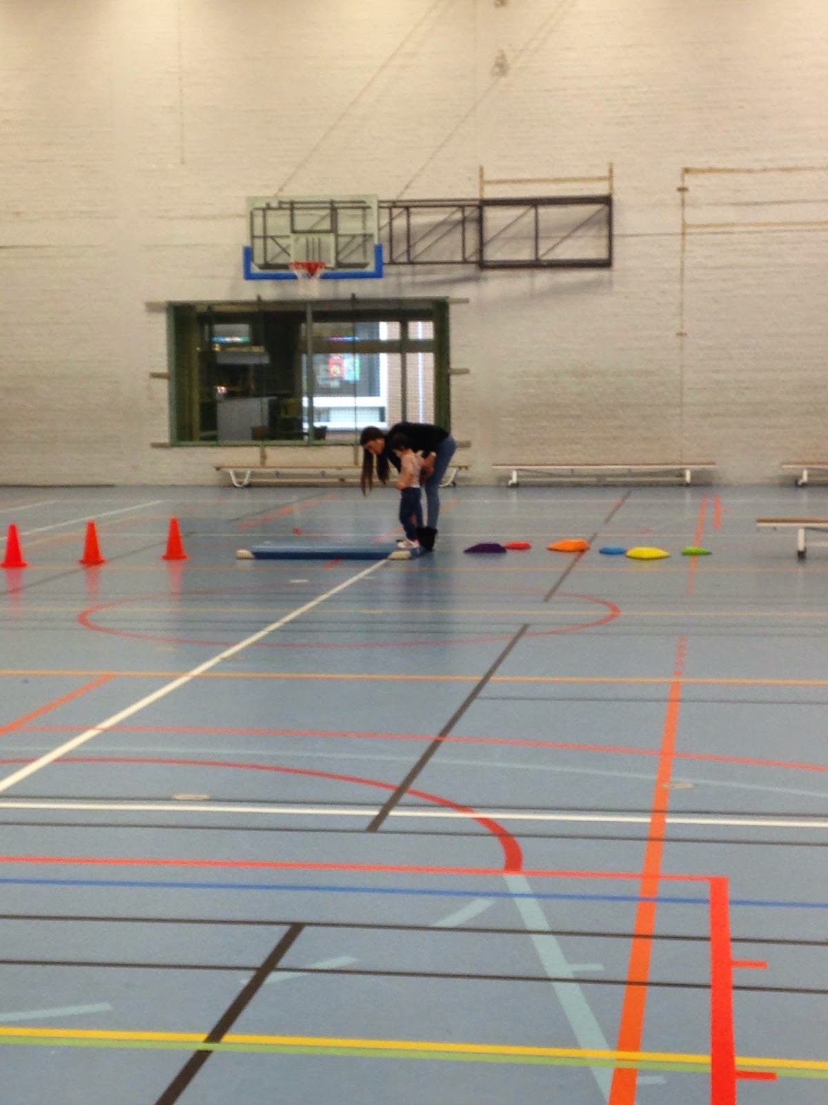 kleuters van het Dambord: Turnen in Sijsele: bewegingsomloop