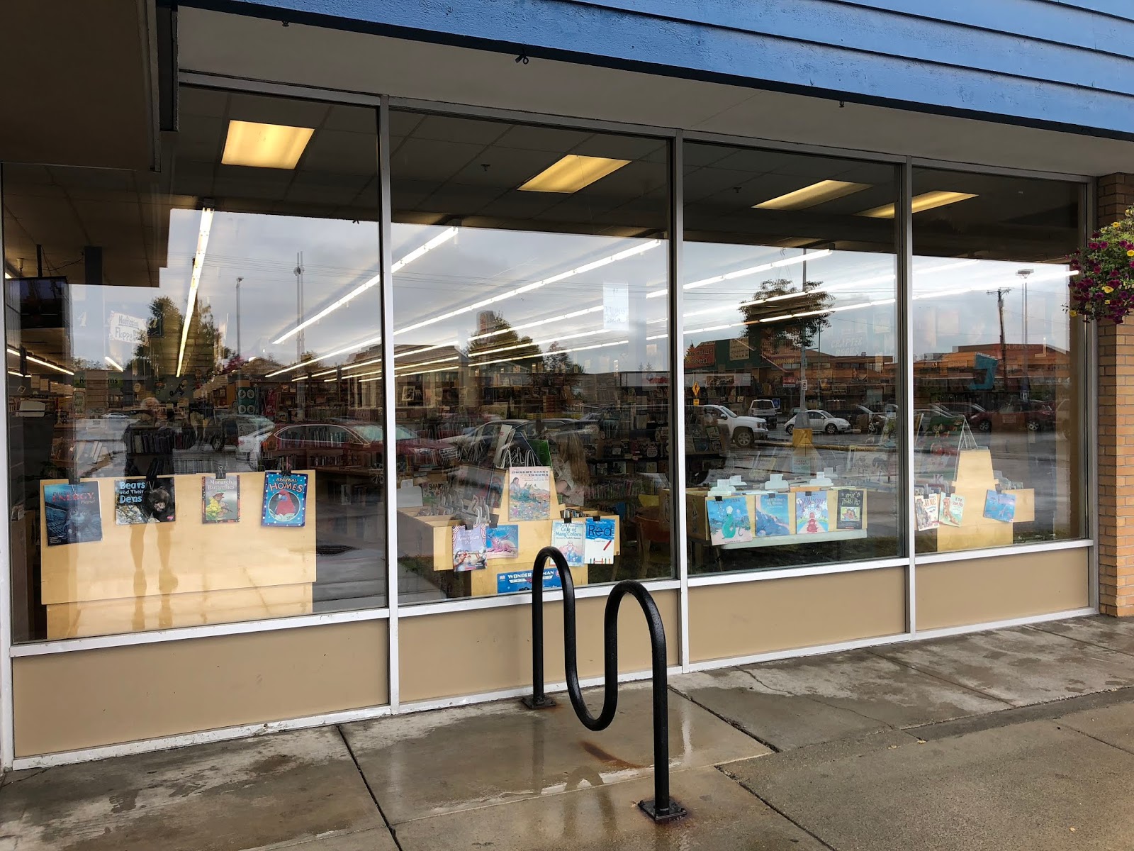 The Indie Bob Spot: Title Wave Books - Anchorage, AK