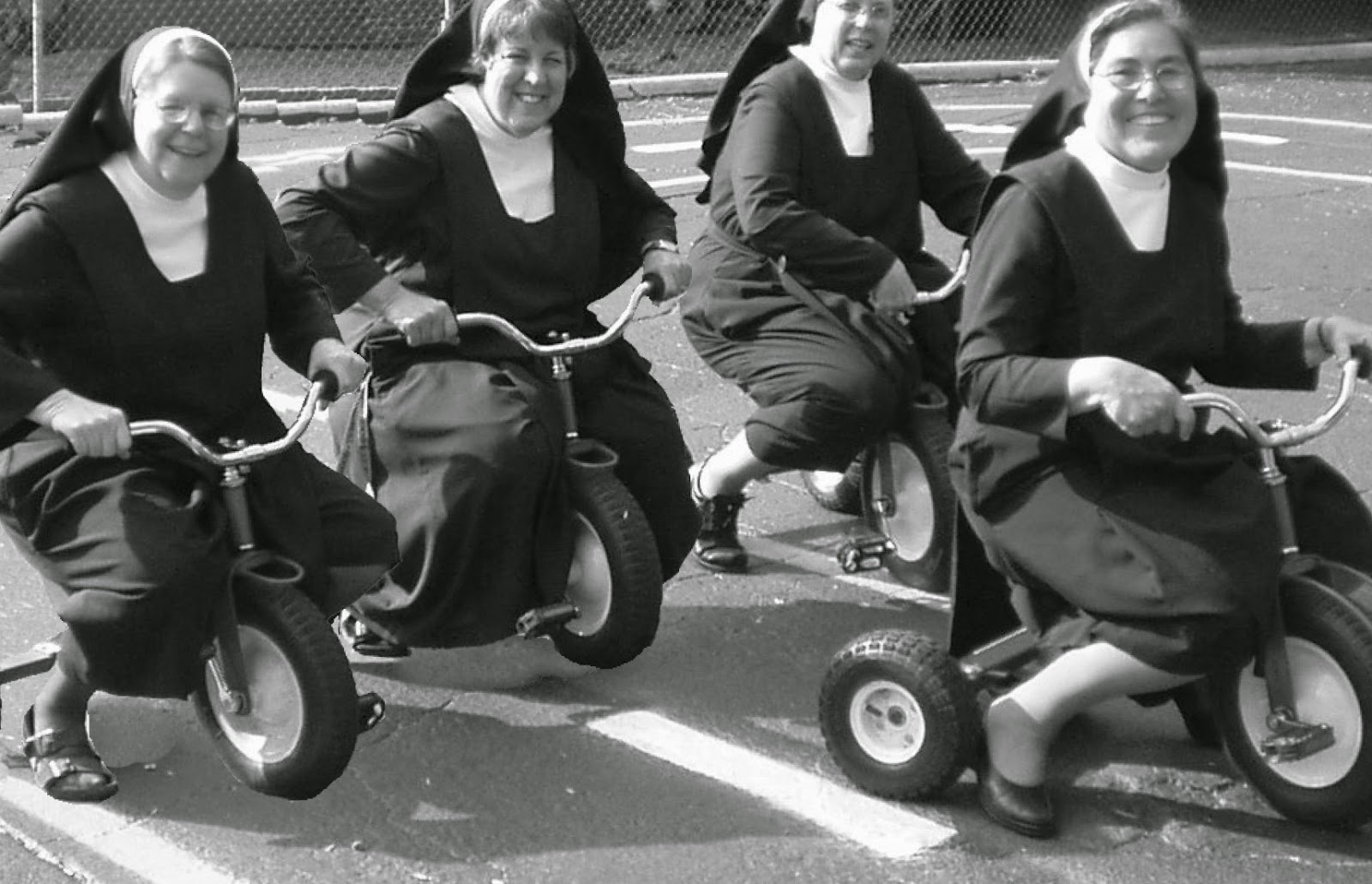 Nuns Nuns Nuns! Here Are 25 Vintage Pictures of Nuns Having Fun From ...