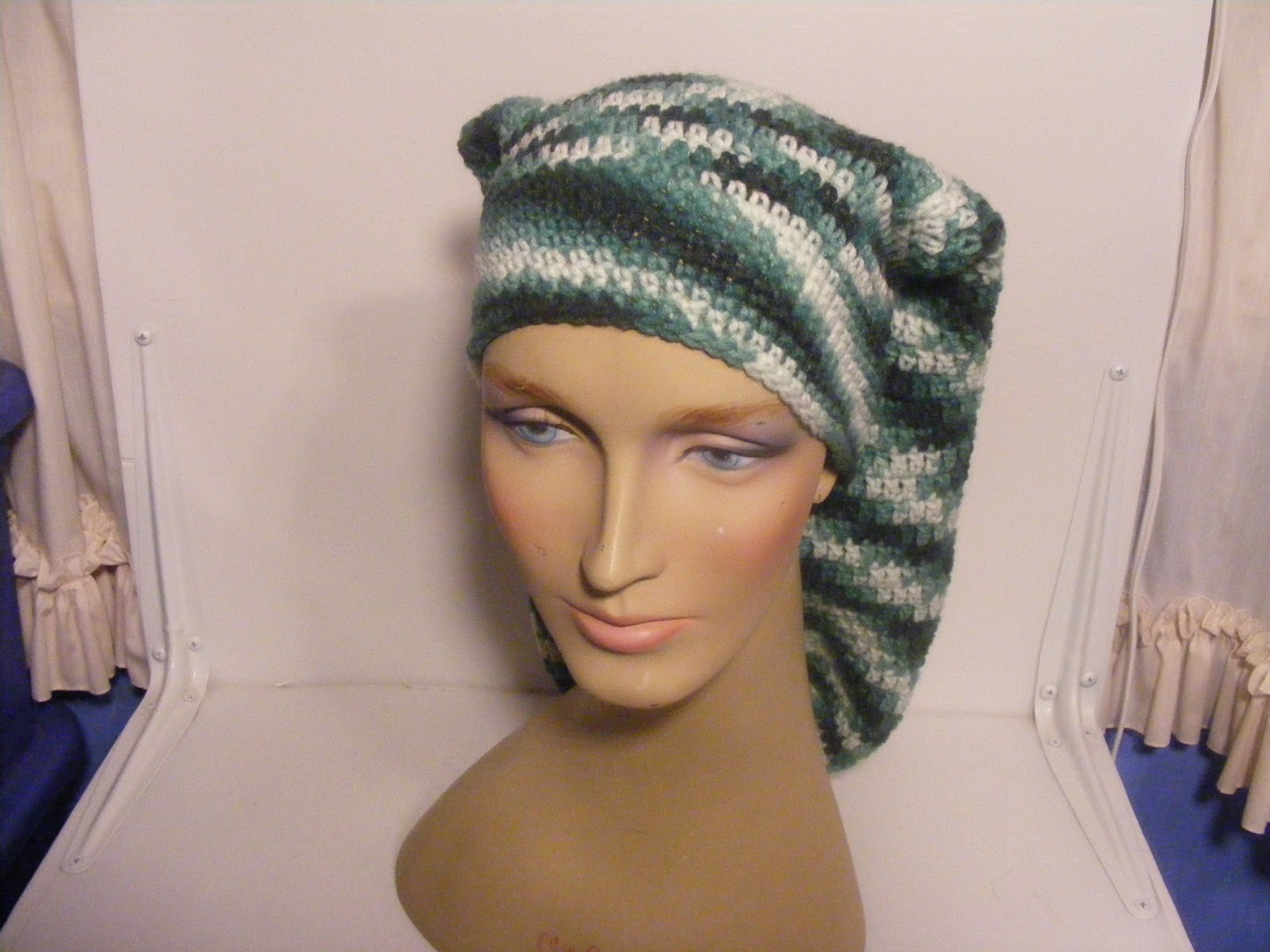 Caretaking & Crochet: Tube Sock Hat