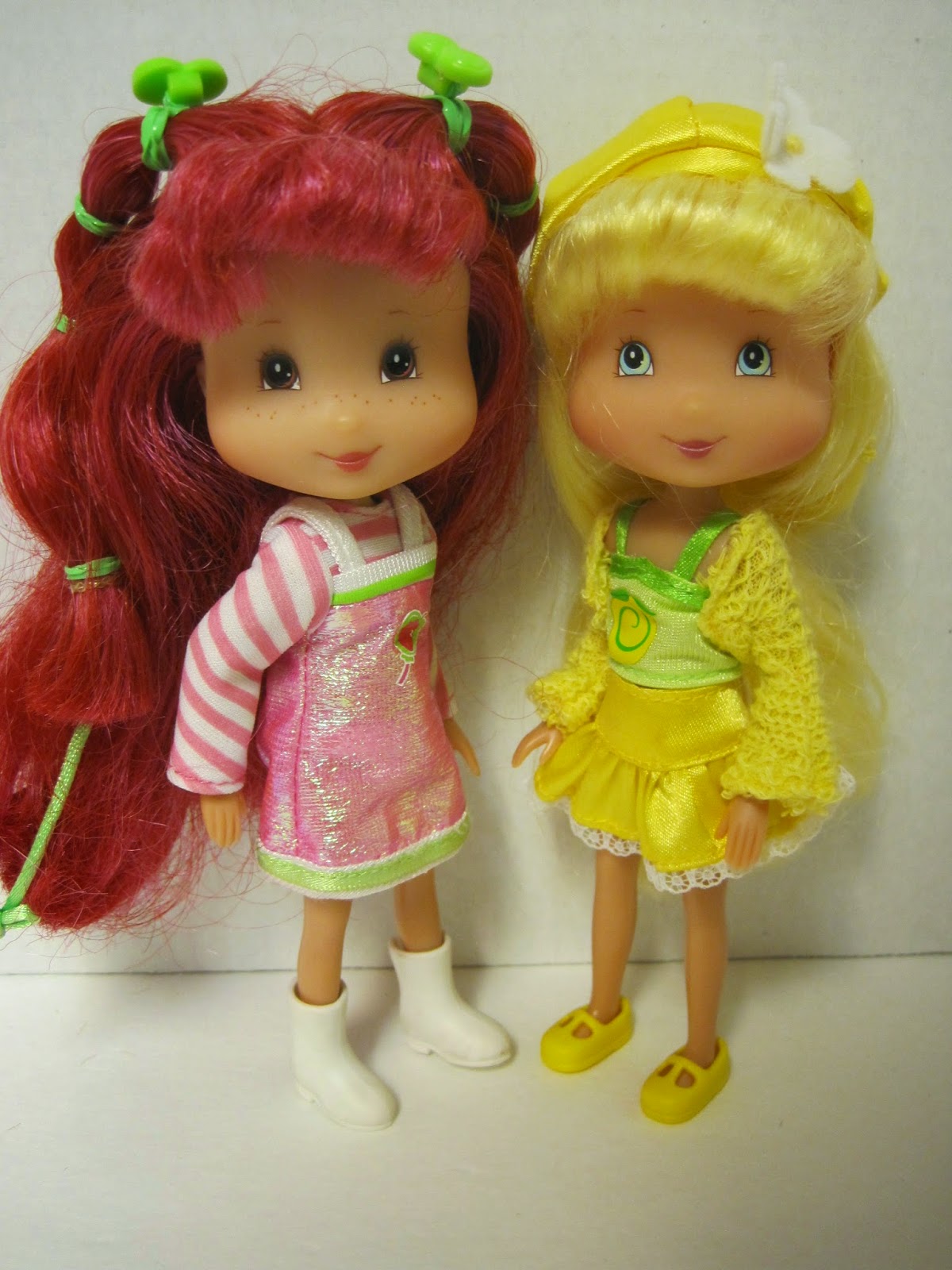 Never Grow Up: A Mom's Guide to Dolls and More: Strawberry Shortcake ...