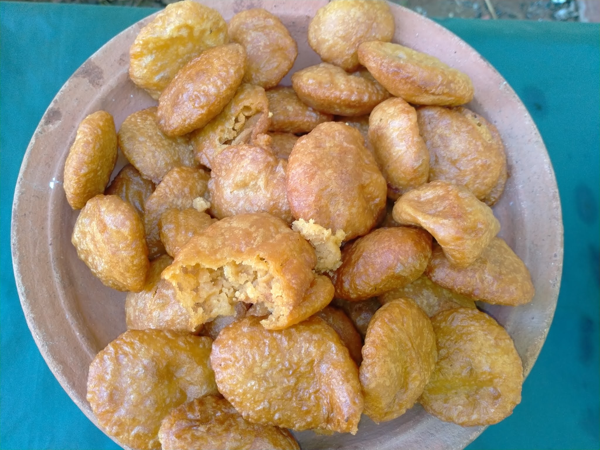 Athirasa Kawum Recipe (Srilankan sweet flat bread recipe)