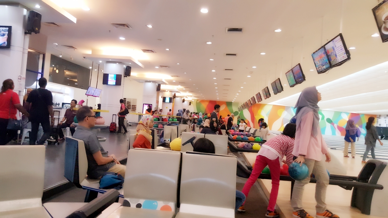 Meh Travel With Me!!: Wangsa Walk Mall - Bowling