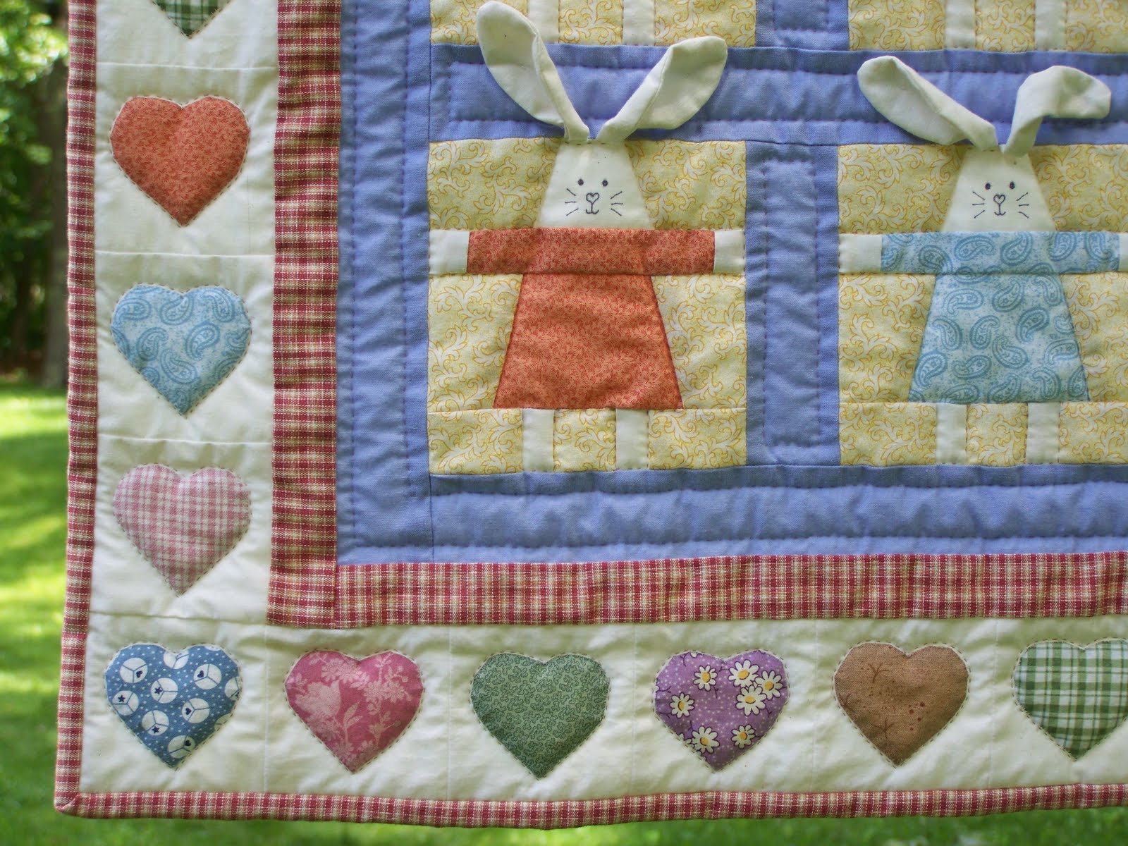 When Life Gives You Scraps, Make Quilts!: Bunny Wall Hanging