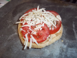 The Daily Smash: Tomato Basil Snackers