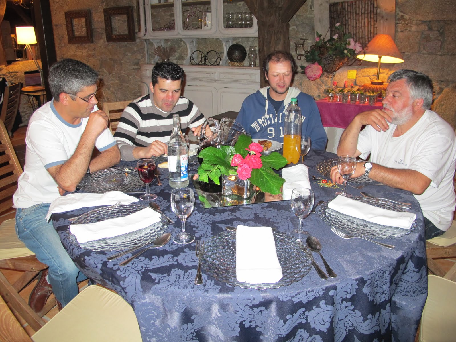 VETERANOS DO GRUPO DESPORTIVO DE OLIVEIRA DE FRADES: GDOF 2 - ESMOJÃES 1