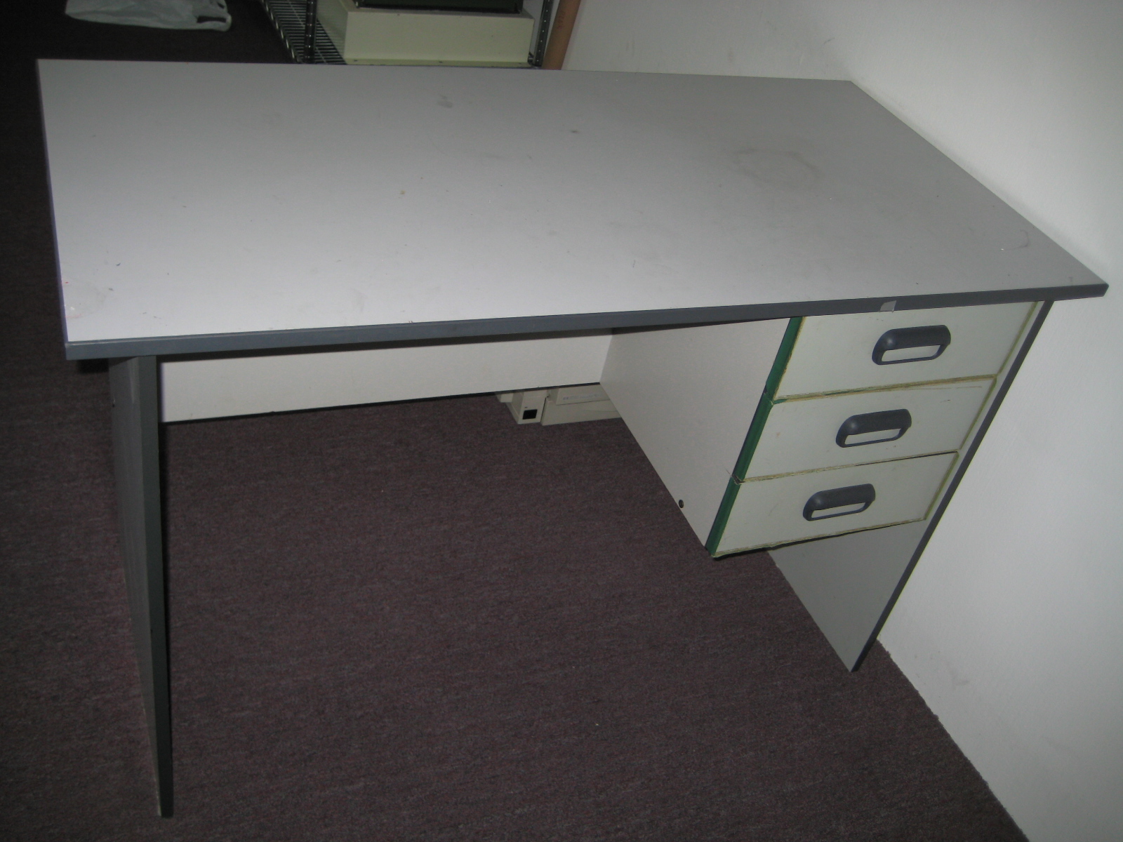 Recycle Mart Penang: Clerical Table with Hanging Pedestal 4feet