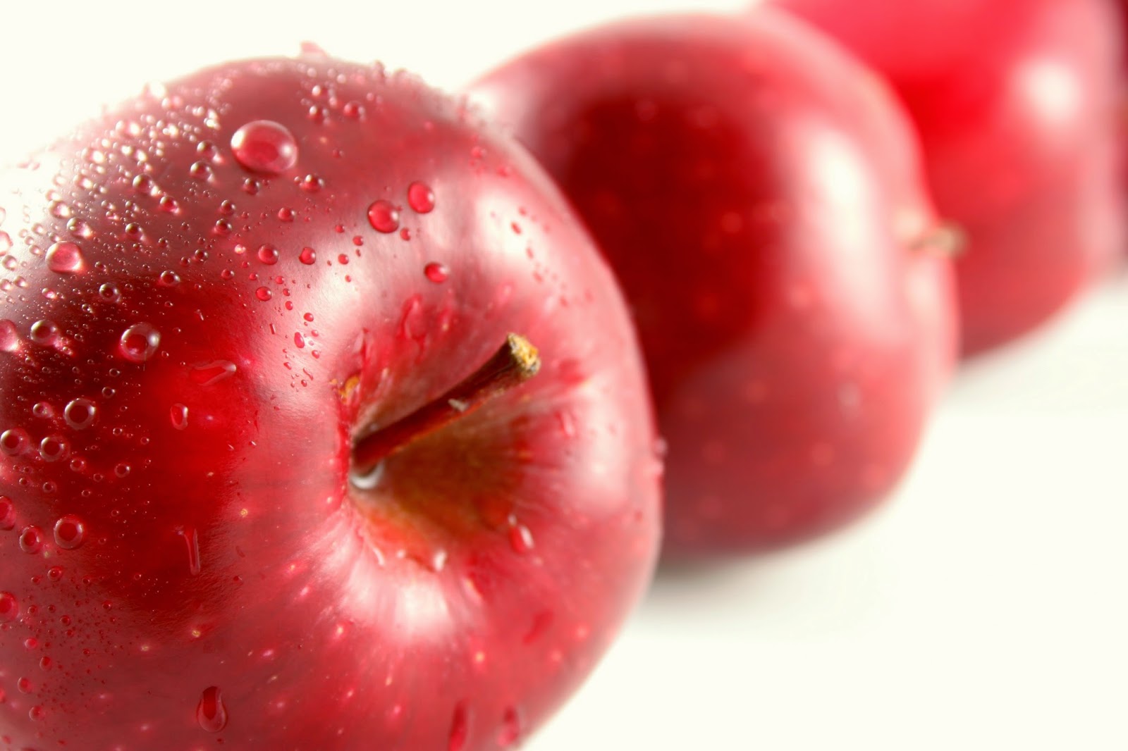 APPLE - BUAH APEL MERAH | GETYIMAGE