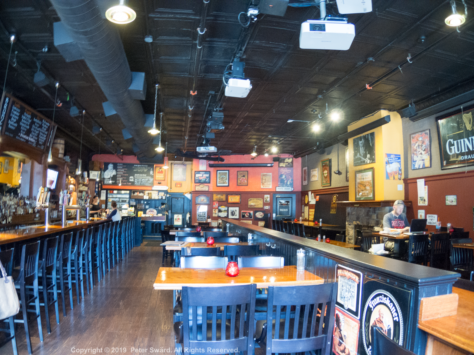 The Daily Lunch: Olde Magoun's Saloon Somerville