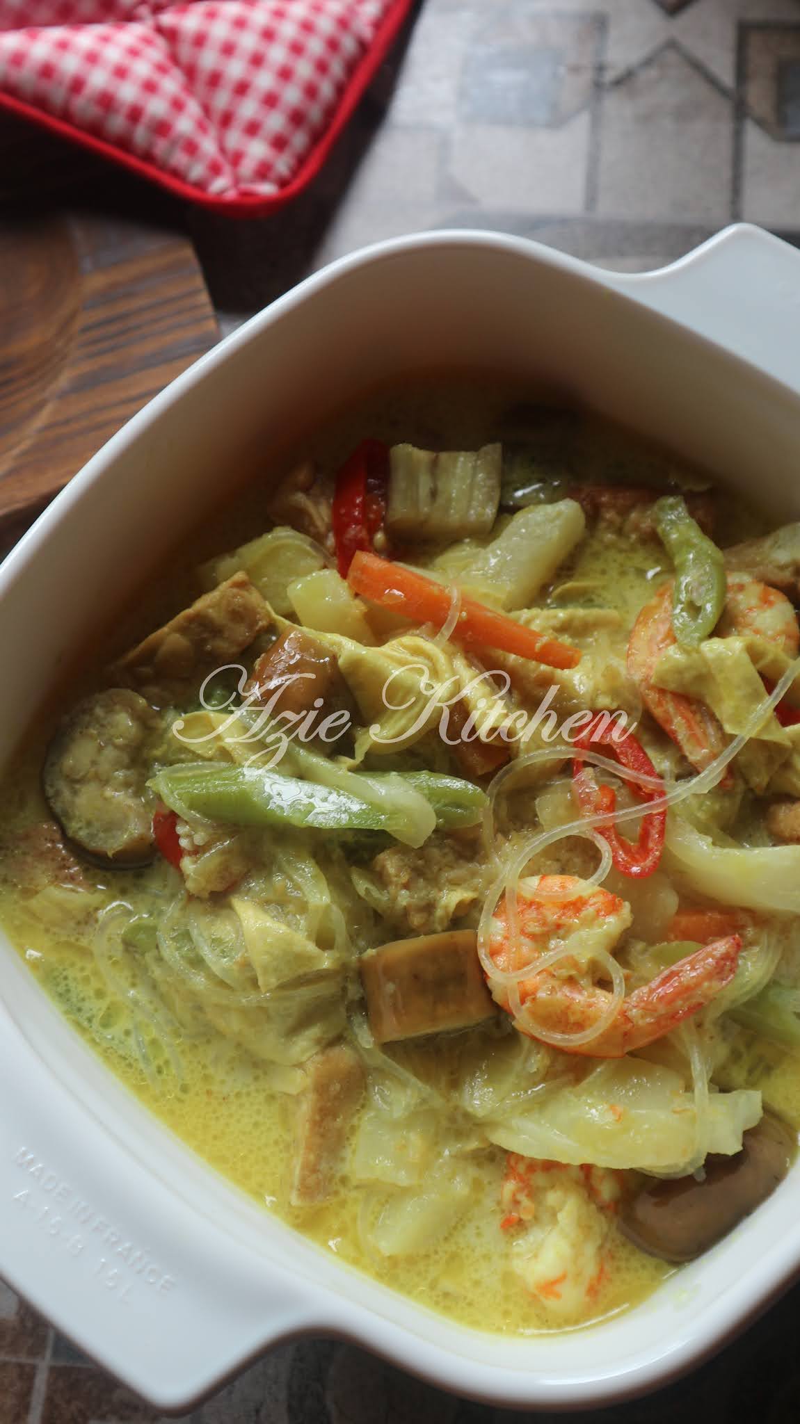 Lontong Dan Kuah Lodeh Azie Kitchen - Azie Kitchen