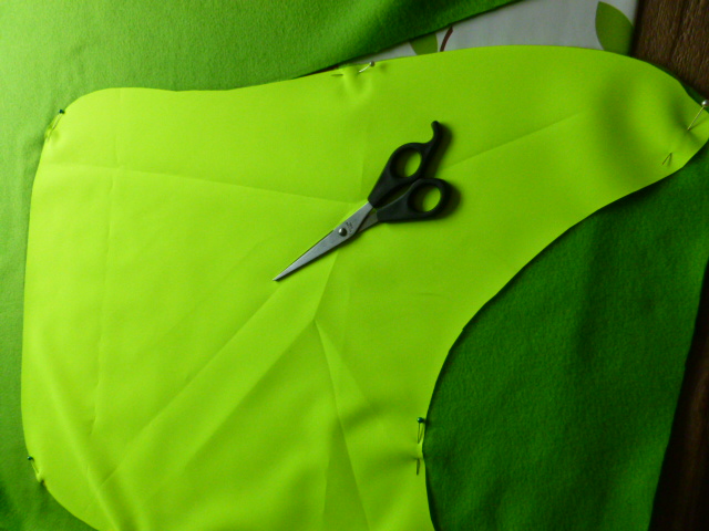 Soggibottom: Free dog coat pattern from Soggibottom. Fit for a Cavalier.