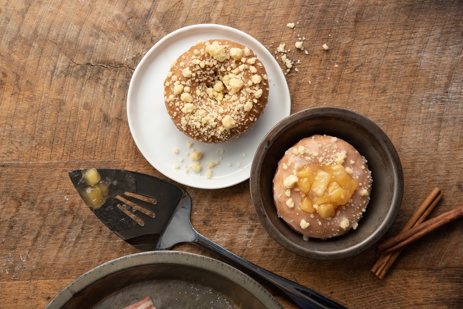 Duck Donuts Now Serves Warm Apple Pies As Donuts!