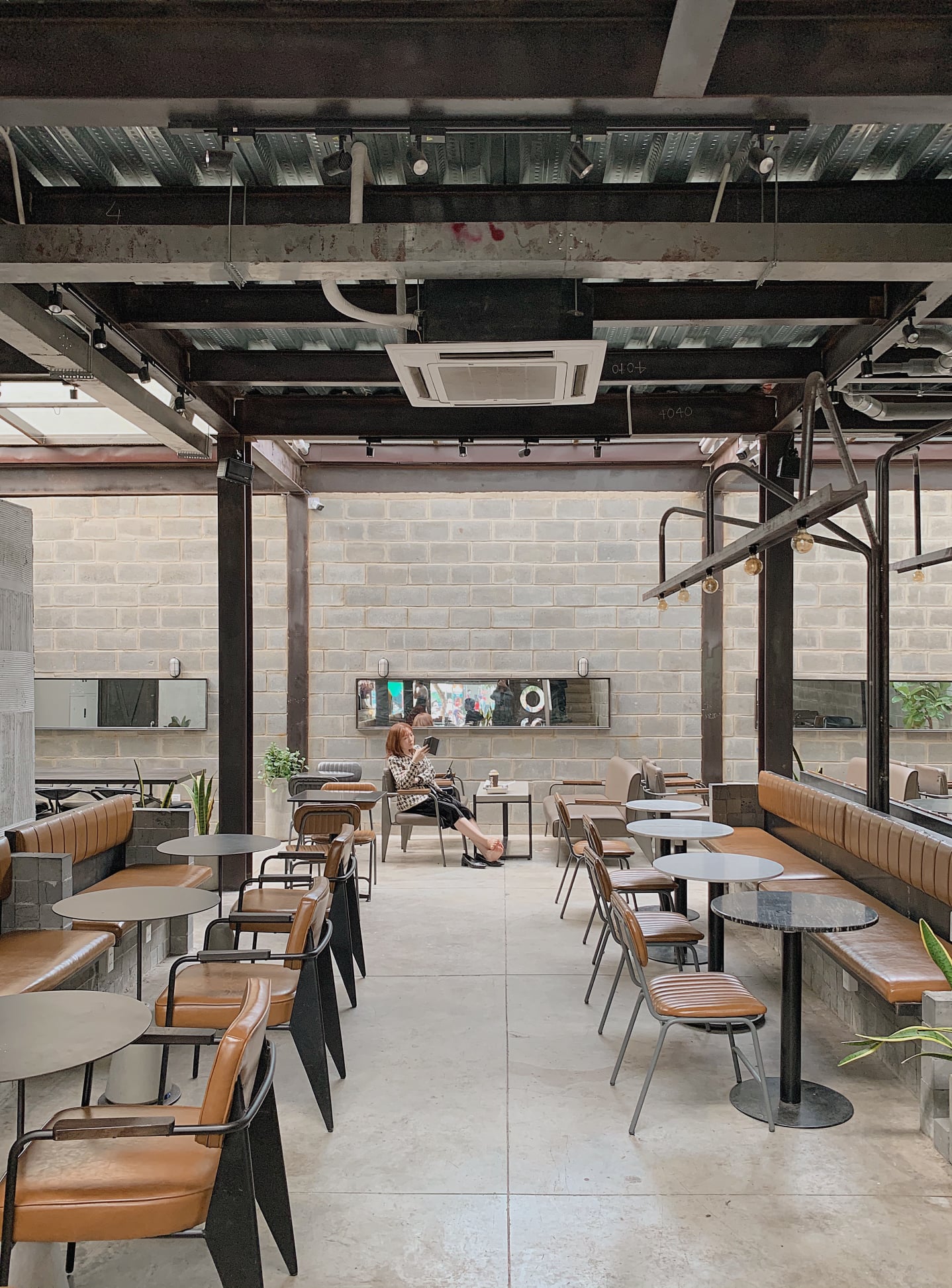 Ticos Coffee Gò Vấp - Quán cafe mang phong cách nhẹ nhàng