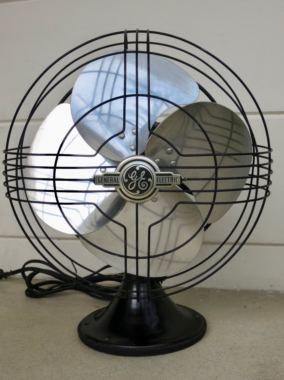 Early Electric Fans (Be sure to check the ARCHIVE on sidebar at right)