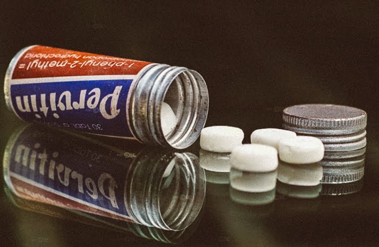 හිට්ලර්ගේ නට්සි හමුදා යුරෝපය ජයගත්තේ ප්‍රභල මත් පෙත්තක බලයෙන්ද? | Did ...