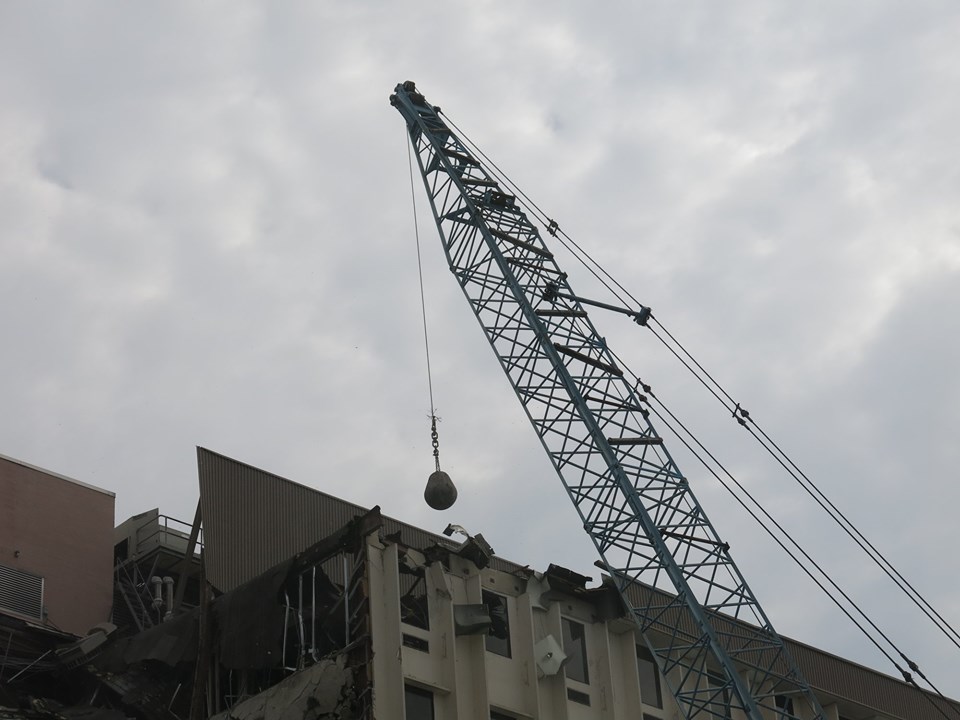 Industrial History: Demolition with wrecking balls