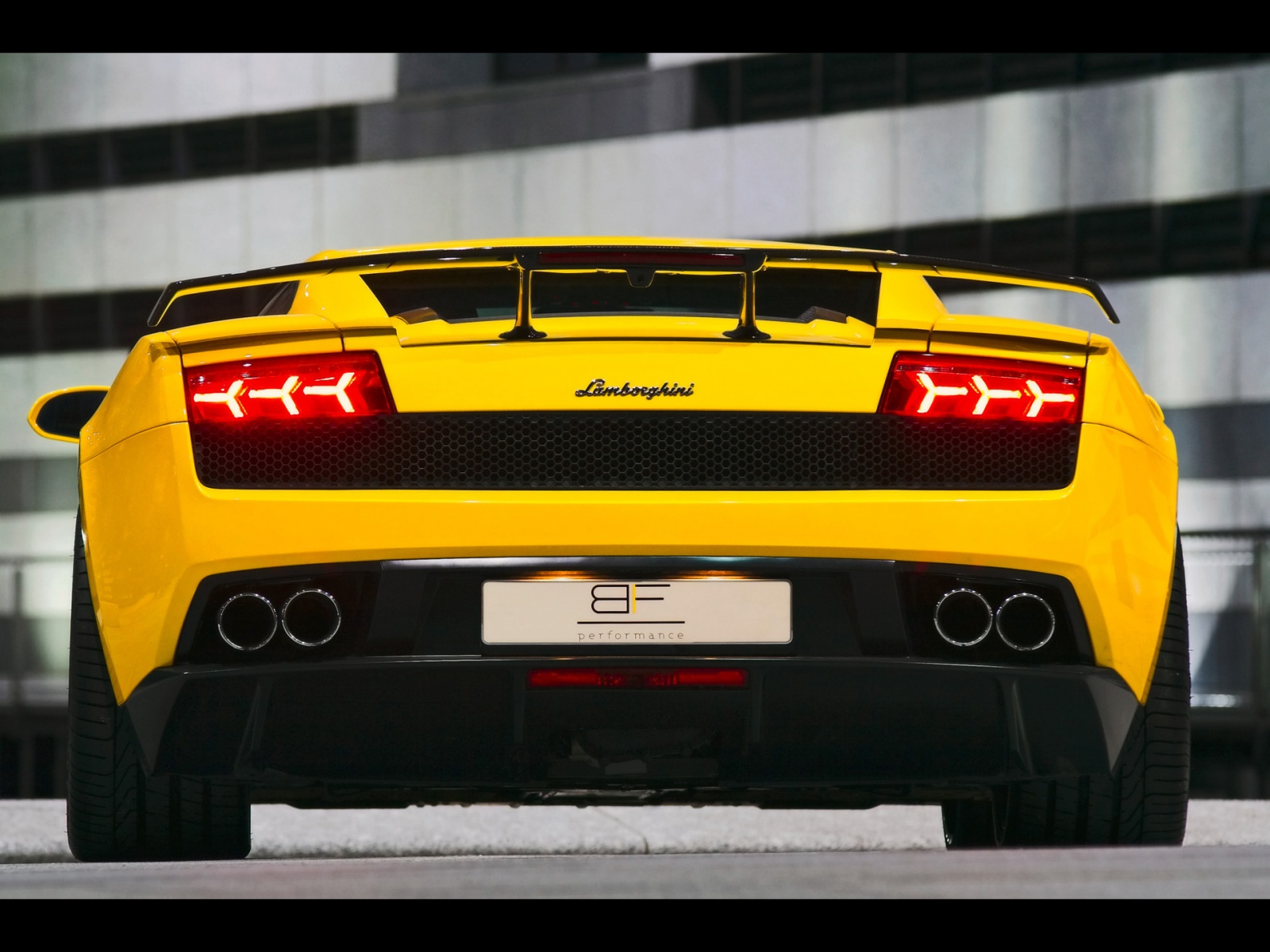 HOT-RIDER: Lamborghini Gallardo LP-560