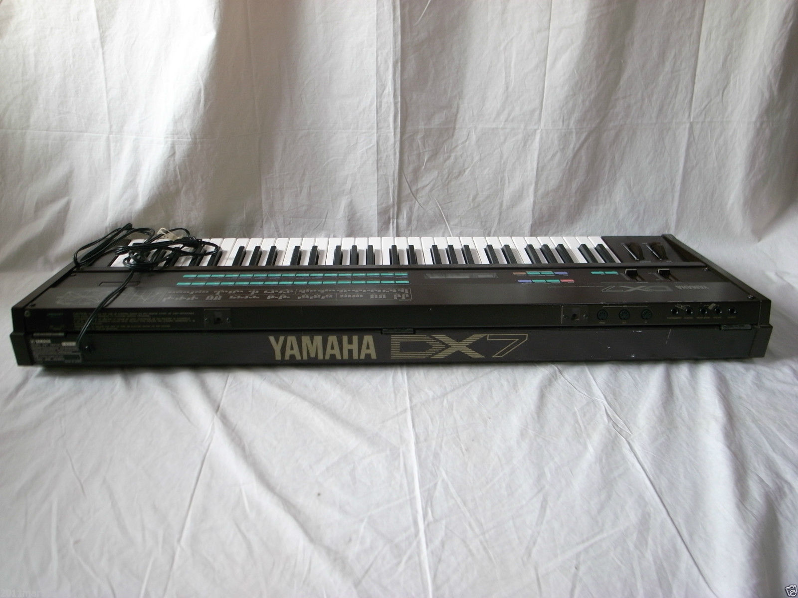 MATRIXSYNTH: Yamaha DX7 SN 19283 with Original Case