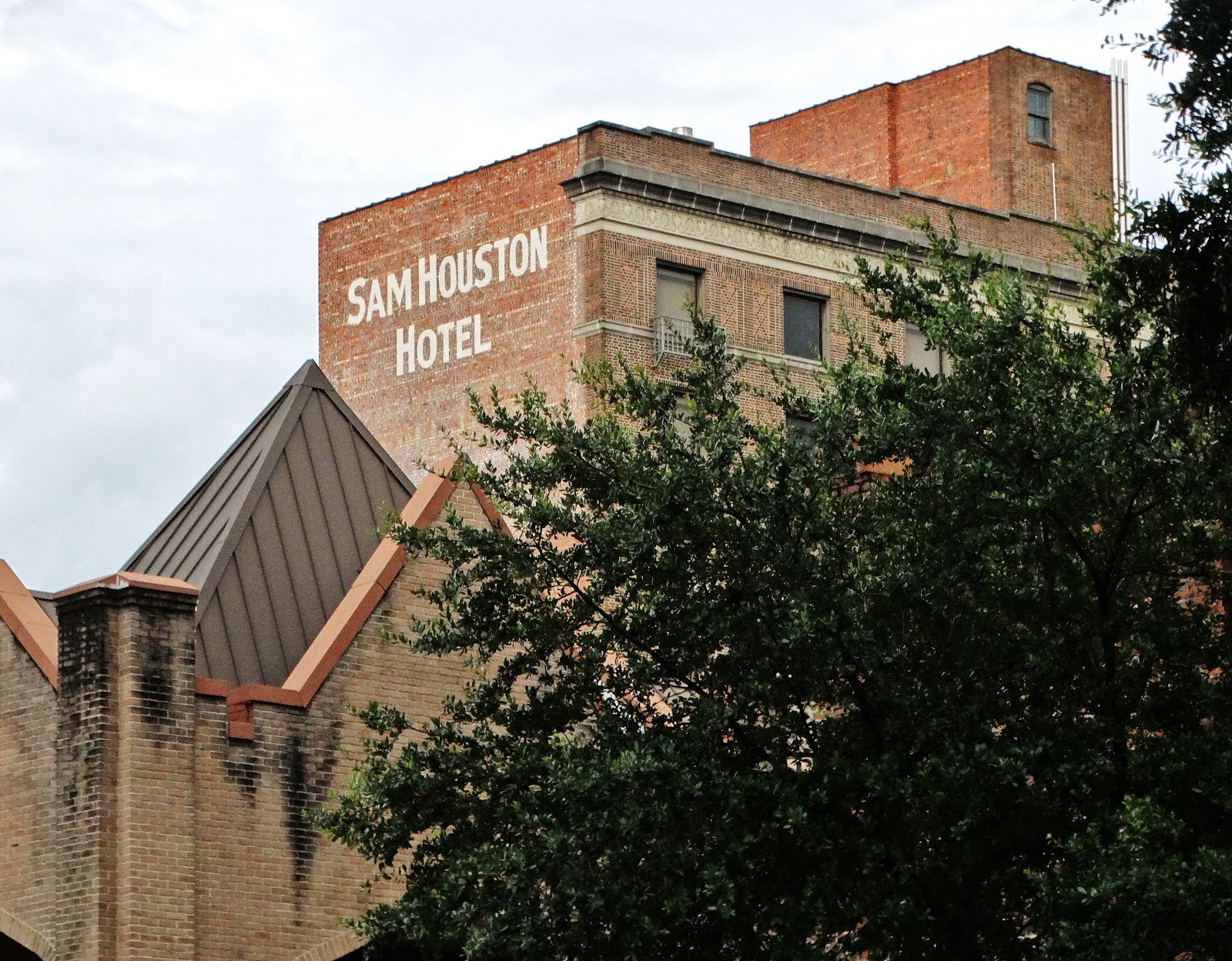 Houston in Pics: Red-brick Sam Houston Hotel