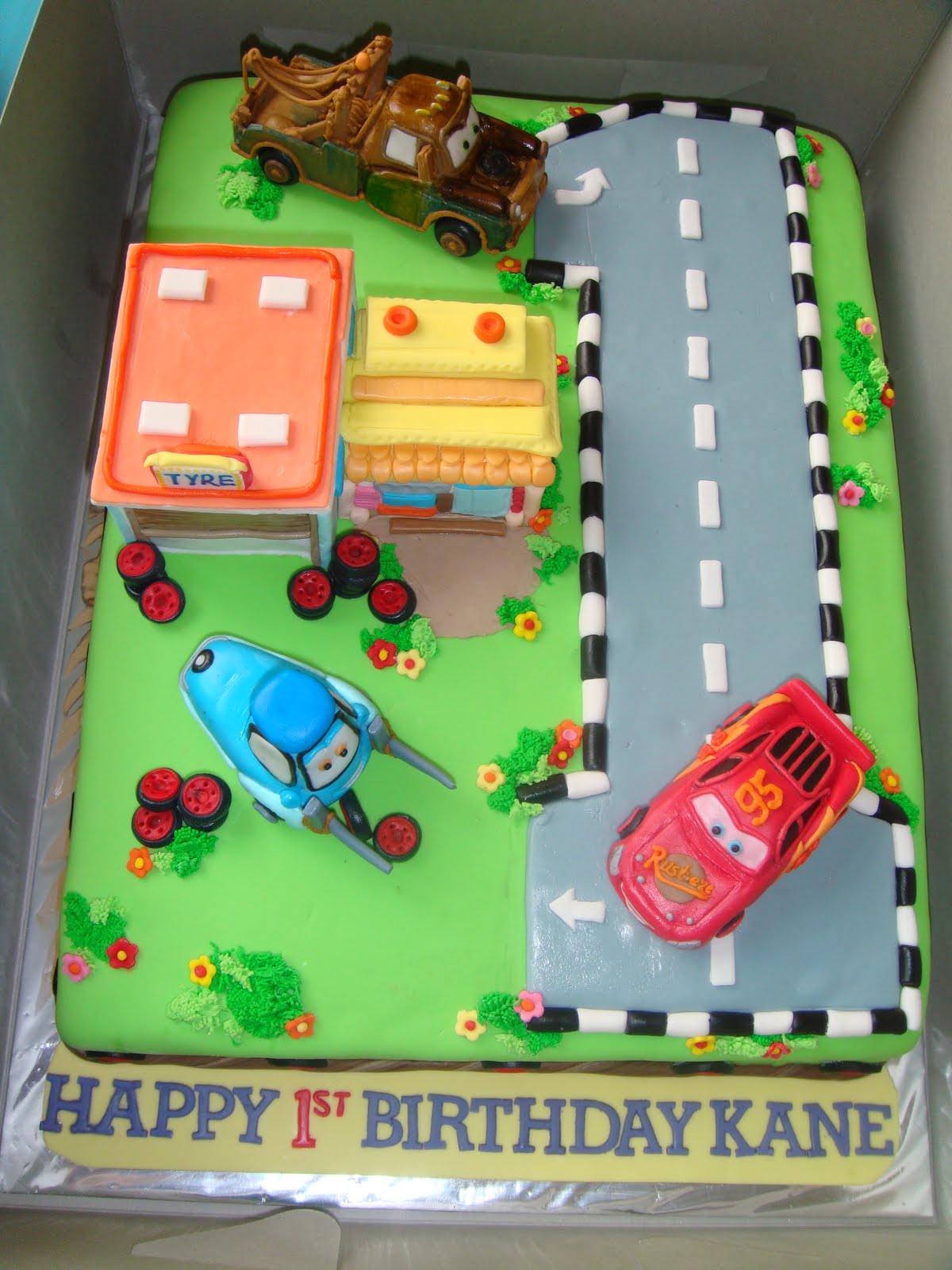Yummy Baking: Disney Cars Fondant Cake