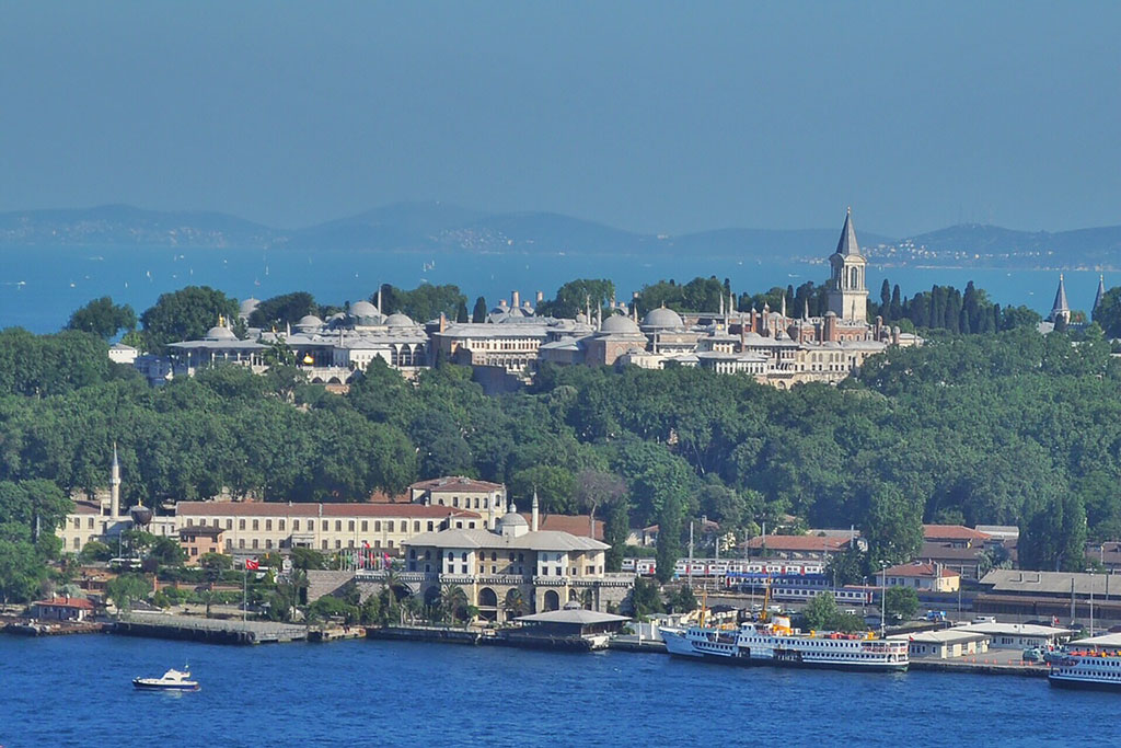 Galata Tower in Istanbul - A travel guide