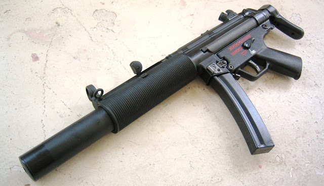 HK MP5 9mm Submachine Gun - World Military Photos - ARMY - NAVY - AIR FORCE