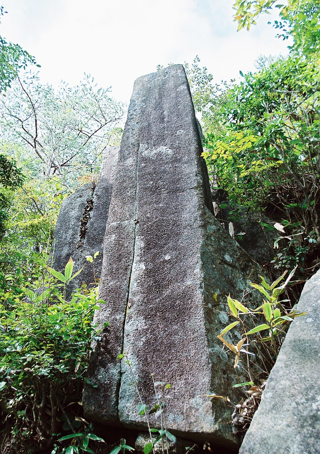 Sacred gateways of Japan: Japan's ancient megaliths & OOPARTS - photo ...