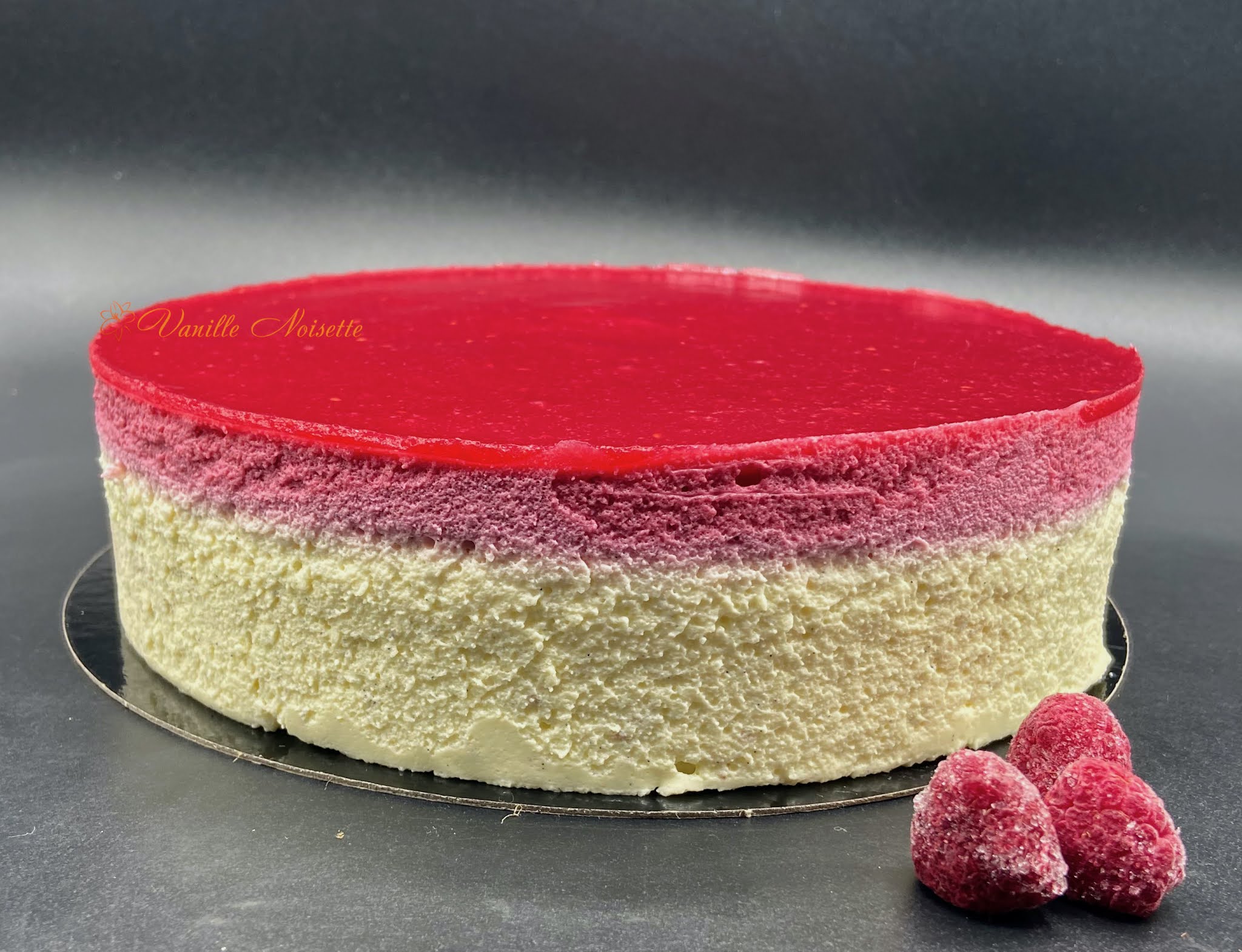 Vanille Noisette : BAVAROIS VANILLE/FRUITS ROUGES