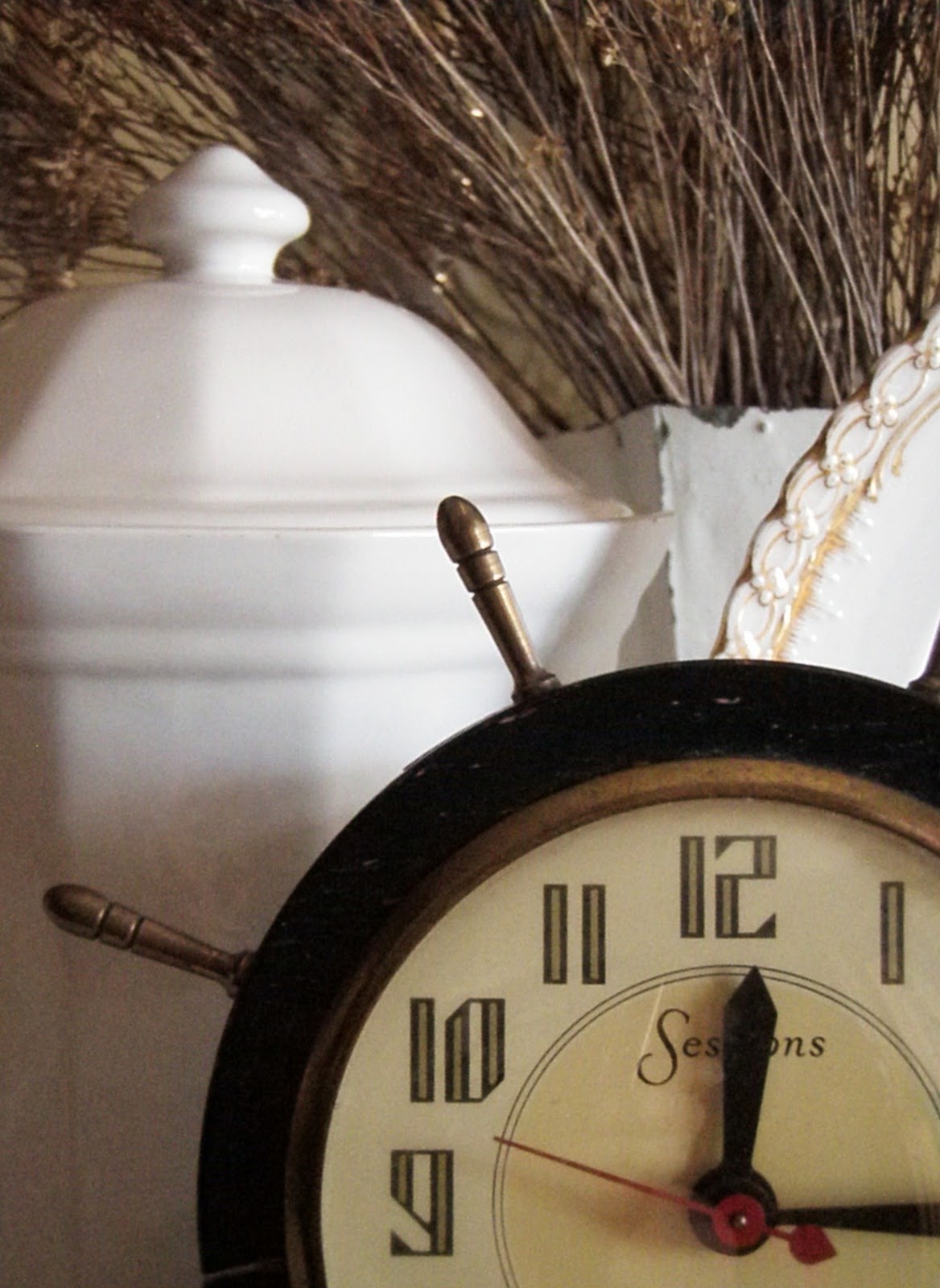 Cabin & Cottage : Timeless Objects Under Glass