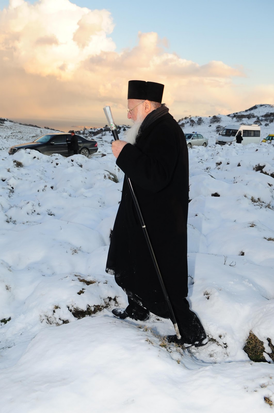 ΦΩΣ ΦΑΝΑΡΙΟΥ: Ο ΠΑΤΡΙΑΡΧΗΣ ΒΑΡΘΟΛΟΜΑΙΟΣ ΣΤΗ ΧΙΟΝΙΣΜΕΝΗ ΙΜΒΡΟ