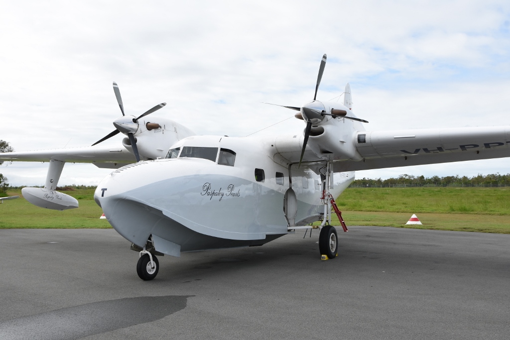 Central Queensland Plane Spotting: A Quick Look Outside and Inside of ...