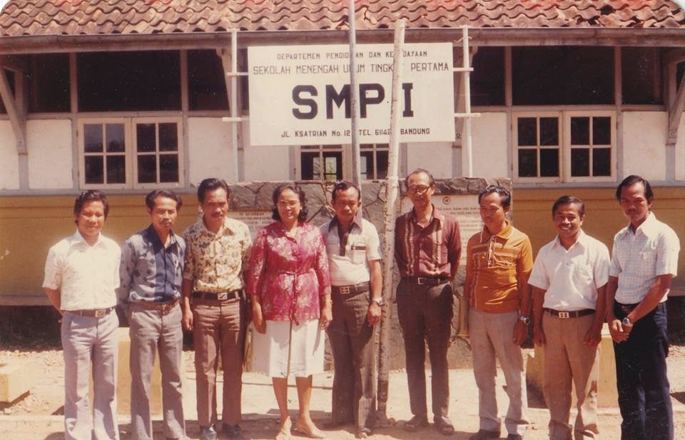 Alumni SMPN 1 Bandung: SMPN 1 Bandung