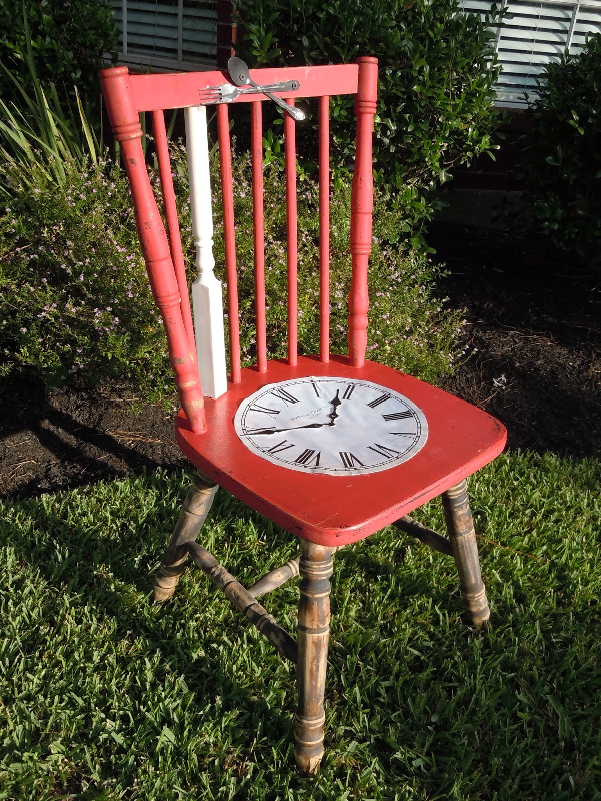 Made To Love: Alice In Wonderland inspired "chair"