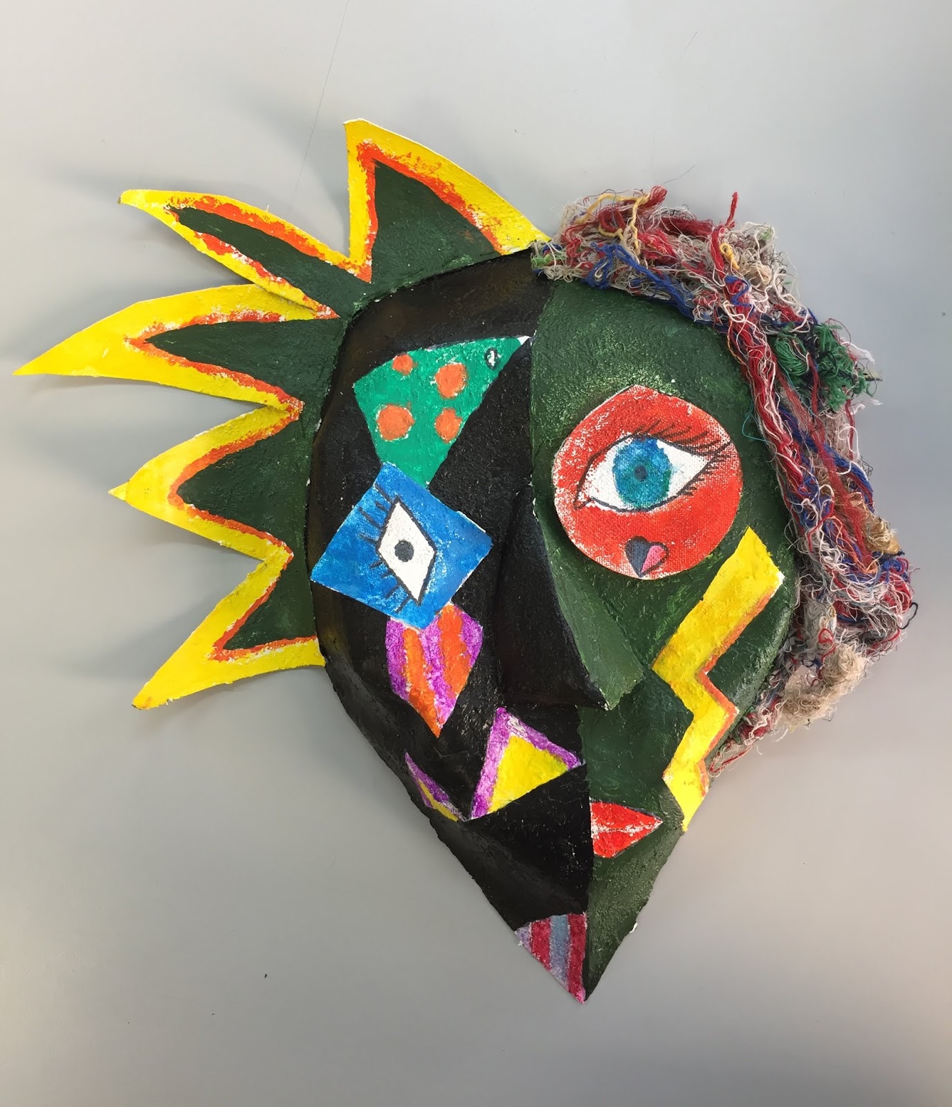 TREBALLS ARTÍSTICS: CUBIST AFRICAN MASK