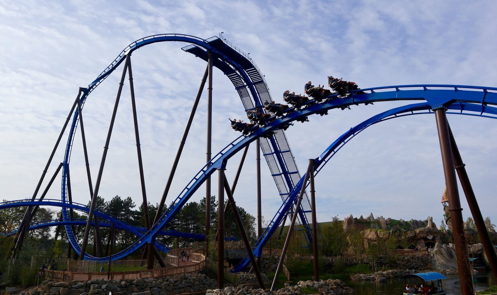 5 Reasons You Need To Visit Toverland | Cupcakes and Coasters