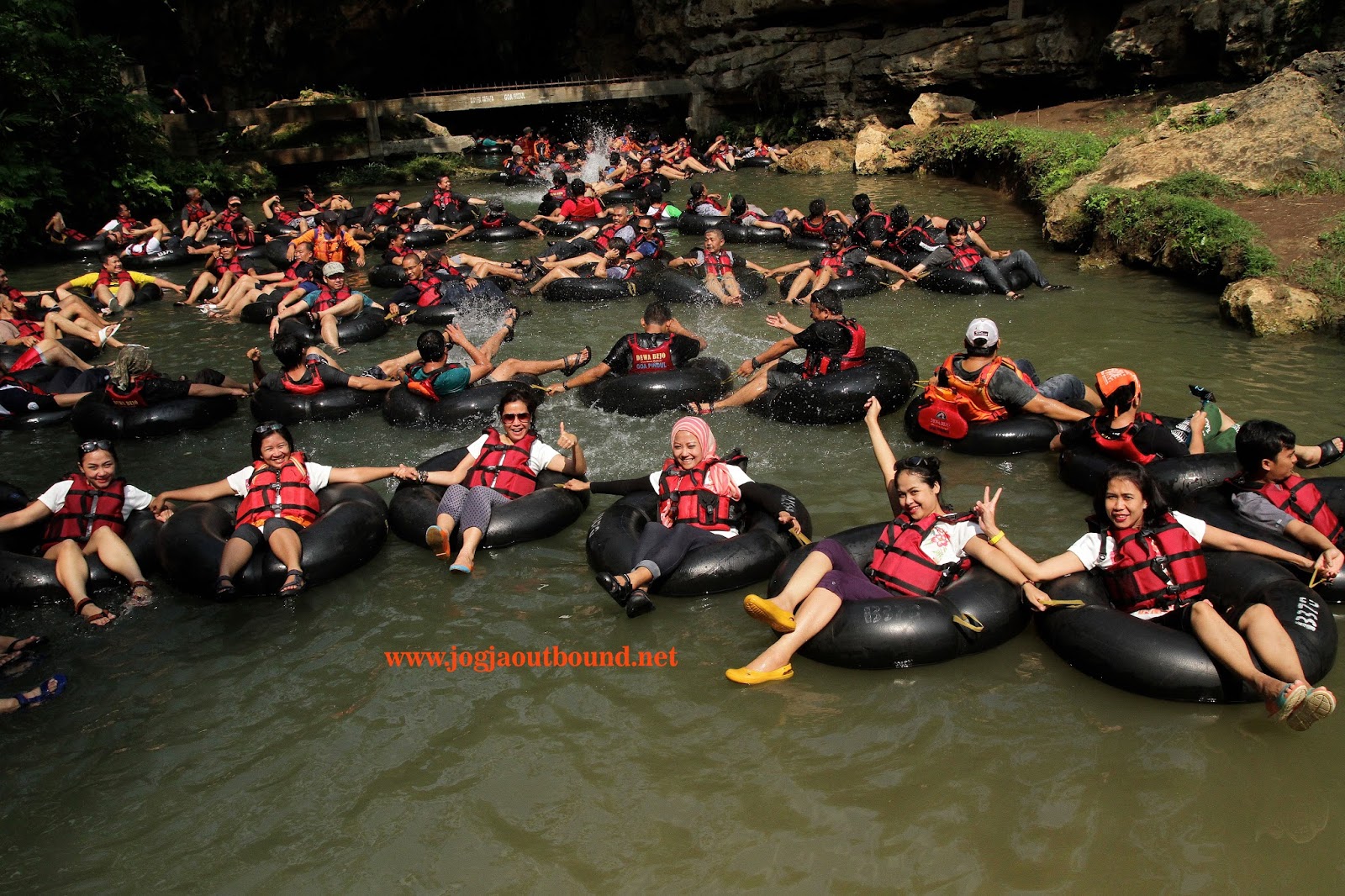 Cave Tubing Goa Pindul, Harga Cave Tubing di Goa Pindul ~ TEMPAT ...