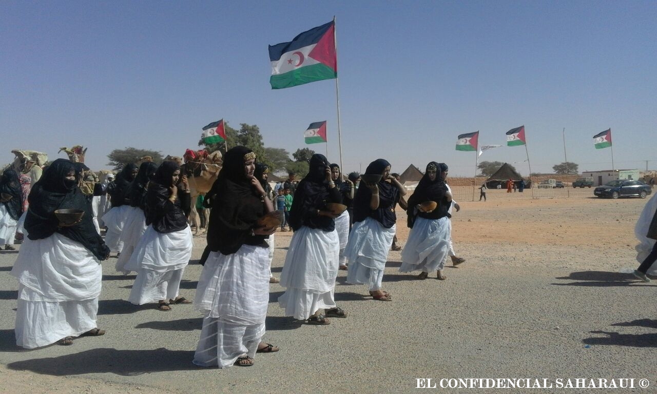 Decenas de miles de saharauis celebran el 41º Aniversario de la ...