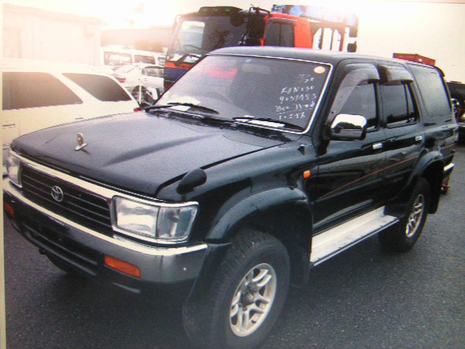 BEE TRADE COMPANY: TOYOTA HILUX SURF 4WD