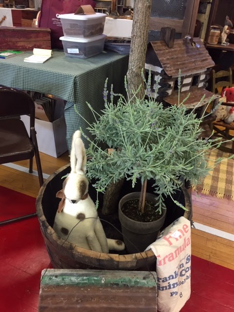 Prims By The Water: Early Homestead Primitive Show