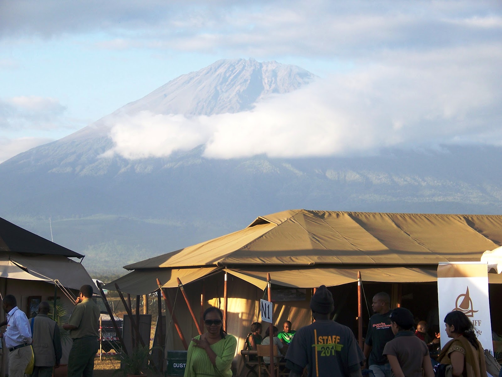 T-E-M-B-E-A Tanzania: Mlima Meru - Arusha